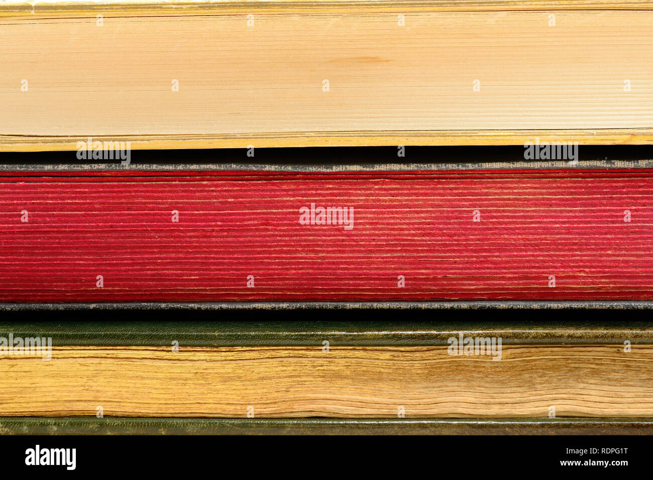 Books horizontal hi-res stock photography and images - Alamy