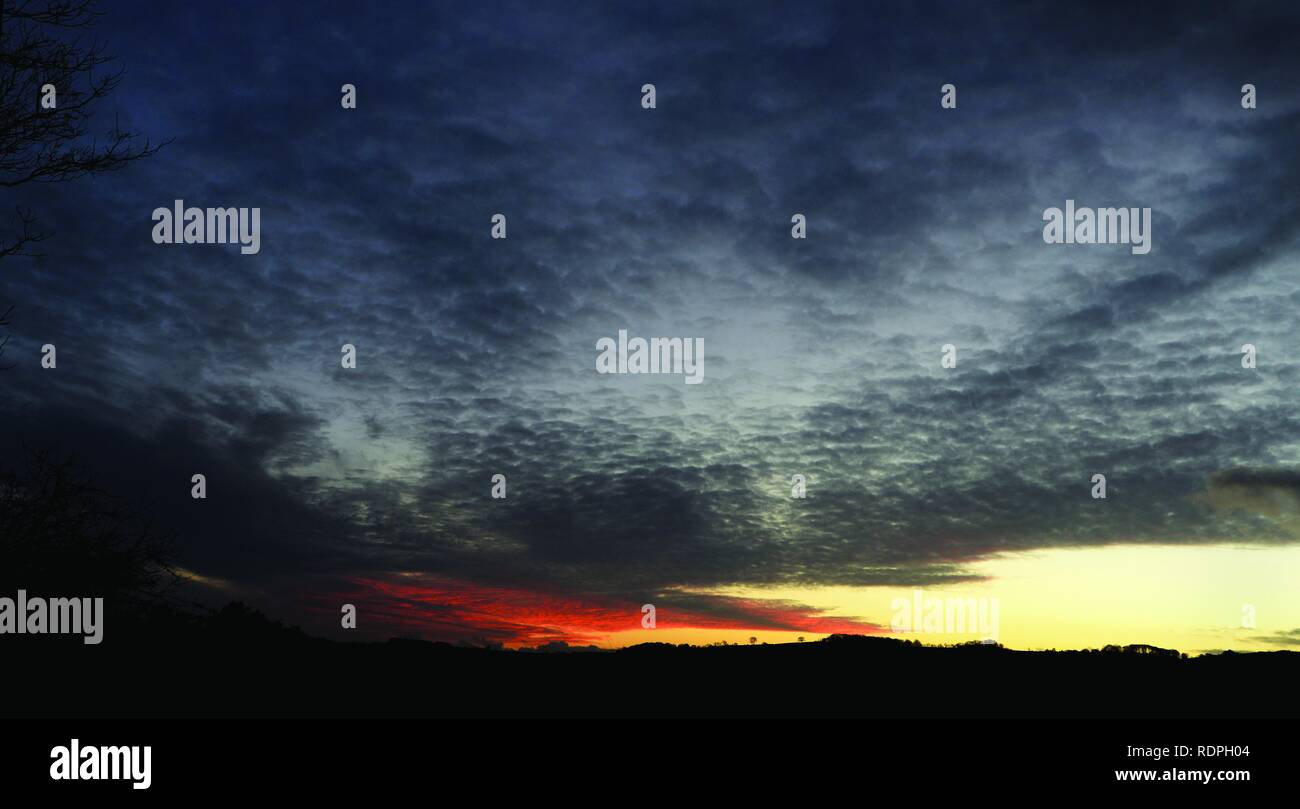 Best cloud formations hi-res stock photography and images - Alamy