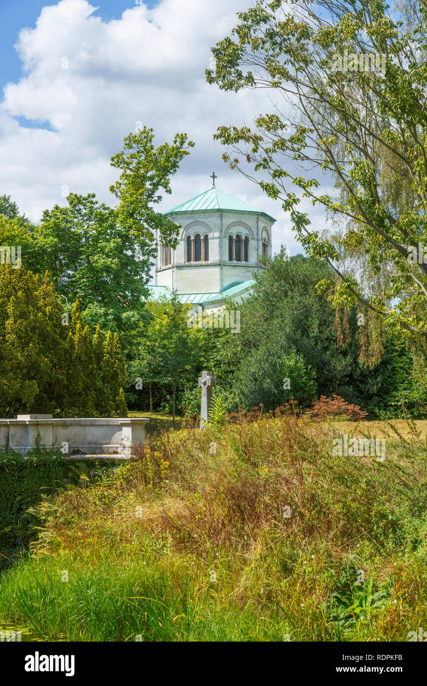 The Royal Mausoleum, or Frogmore Mausoleum, burial place of Queen ...