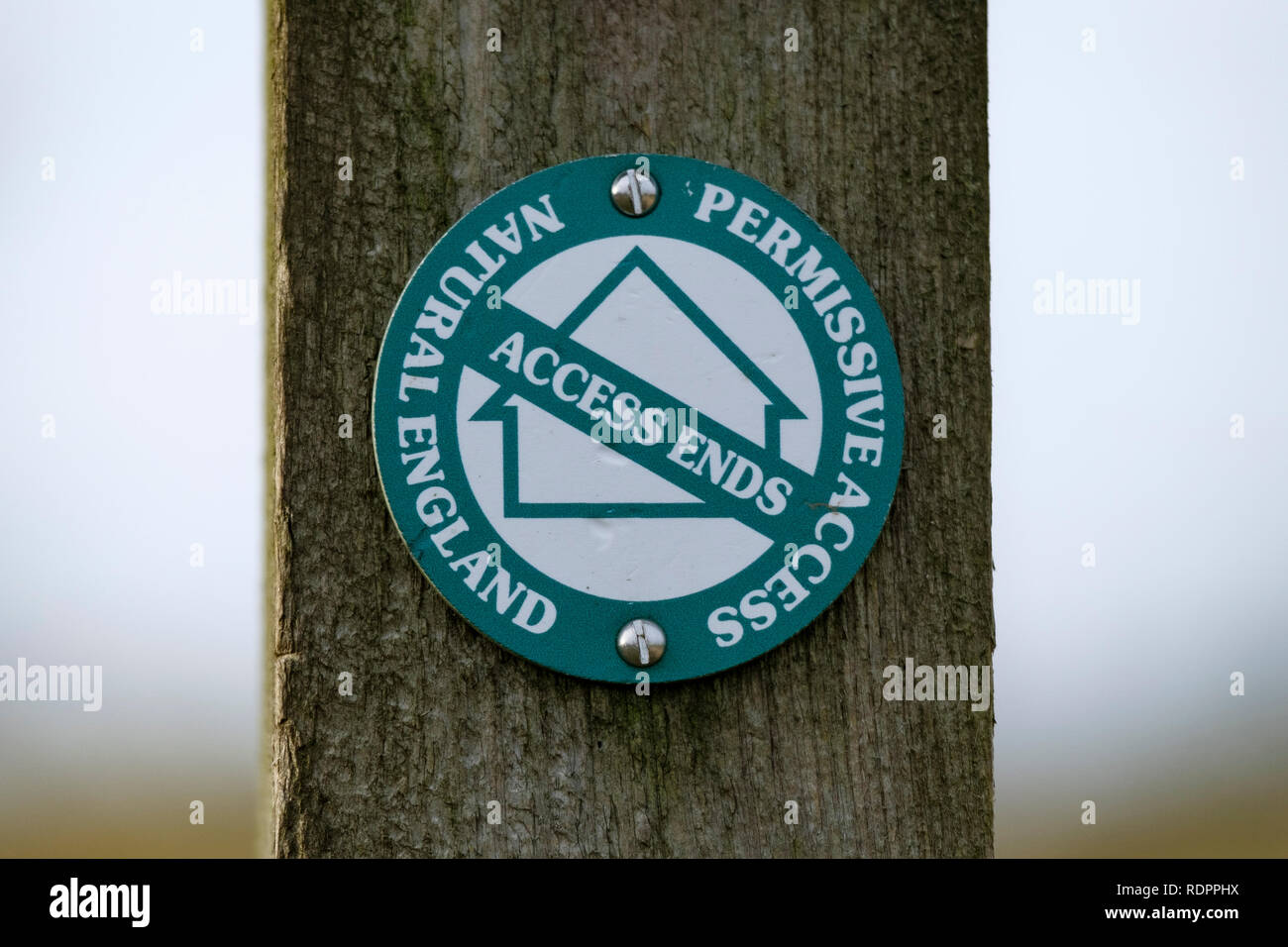 Natural England Permissive Access Ends Sign Stock Photo - Alamy