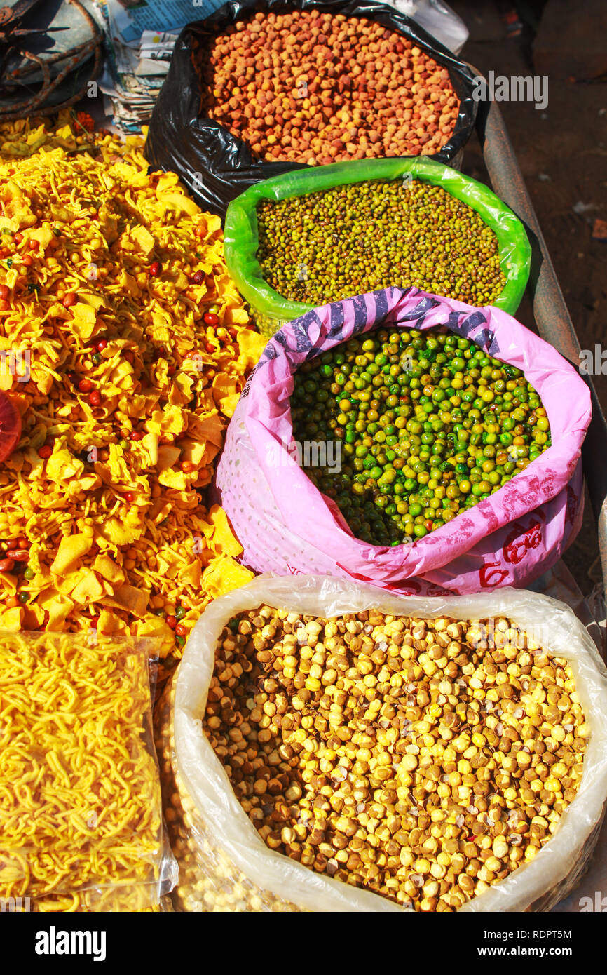 dry food variety types mixture chick-pea onion lemon Stock Photo - Alamy