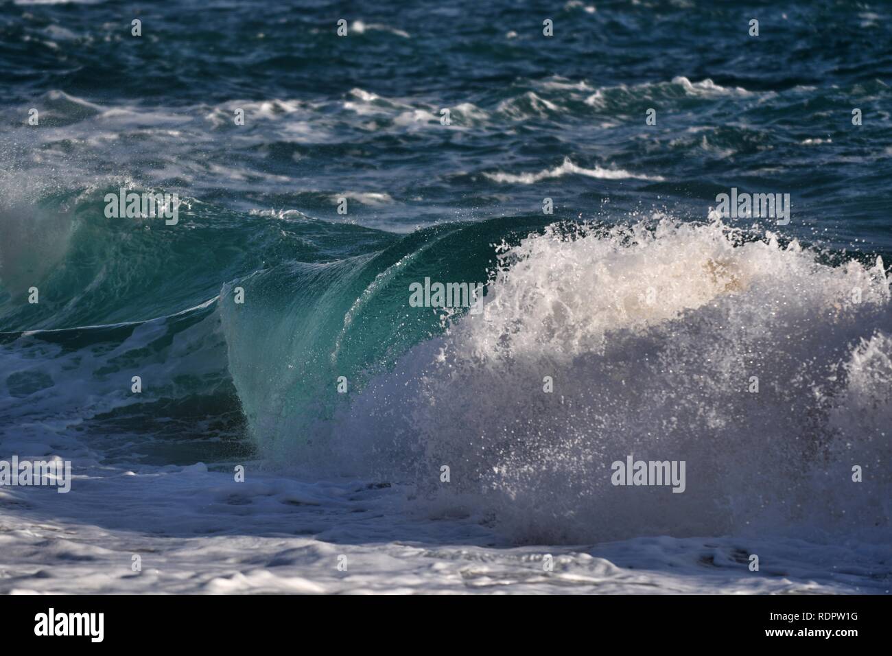 winter waves in cornwall Stock Photo - Alamy