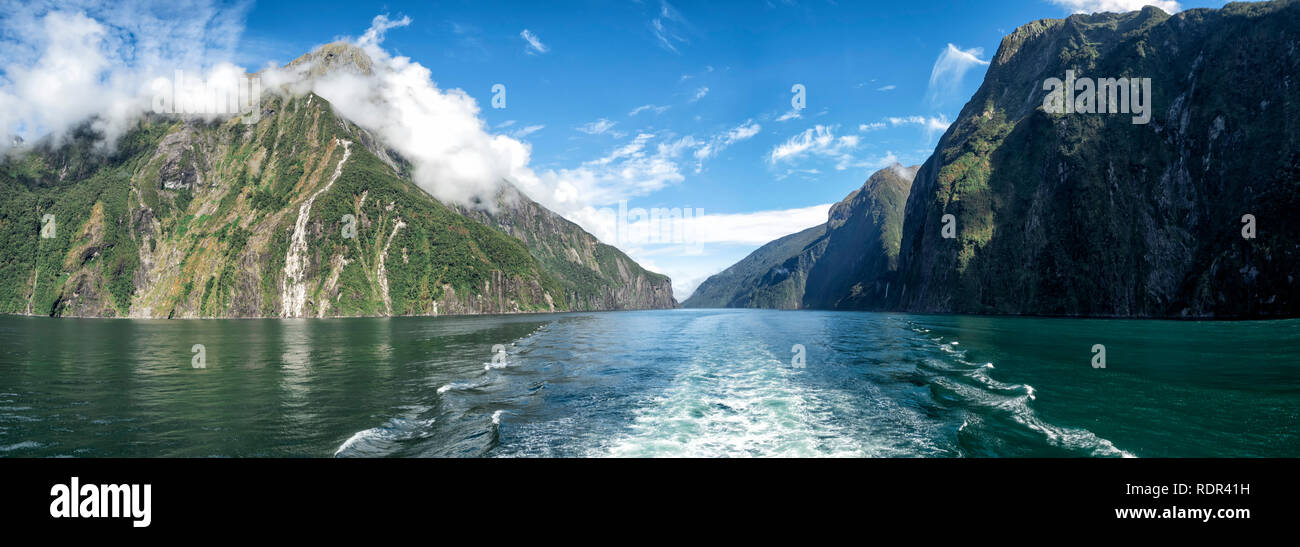 Fjordland New Zealand High Resolution Stock Photography and Images - Alamy