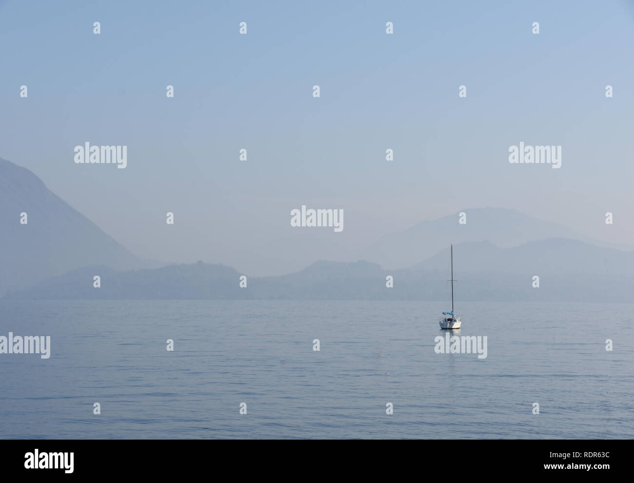 Sailing lake maggiore hi-res stock photography and images - Alamy