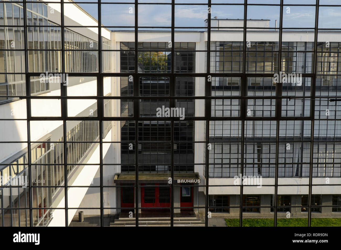 Walter gropius dessau hi-res stock photography and images - Alamy