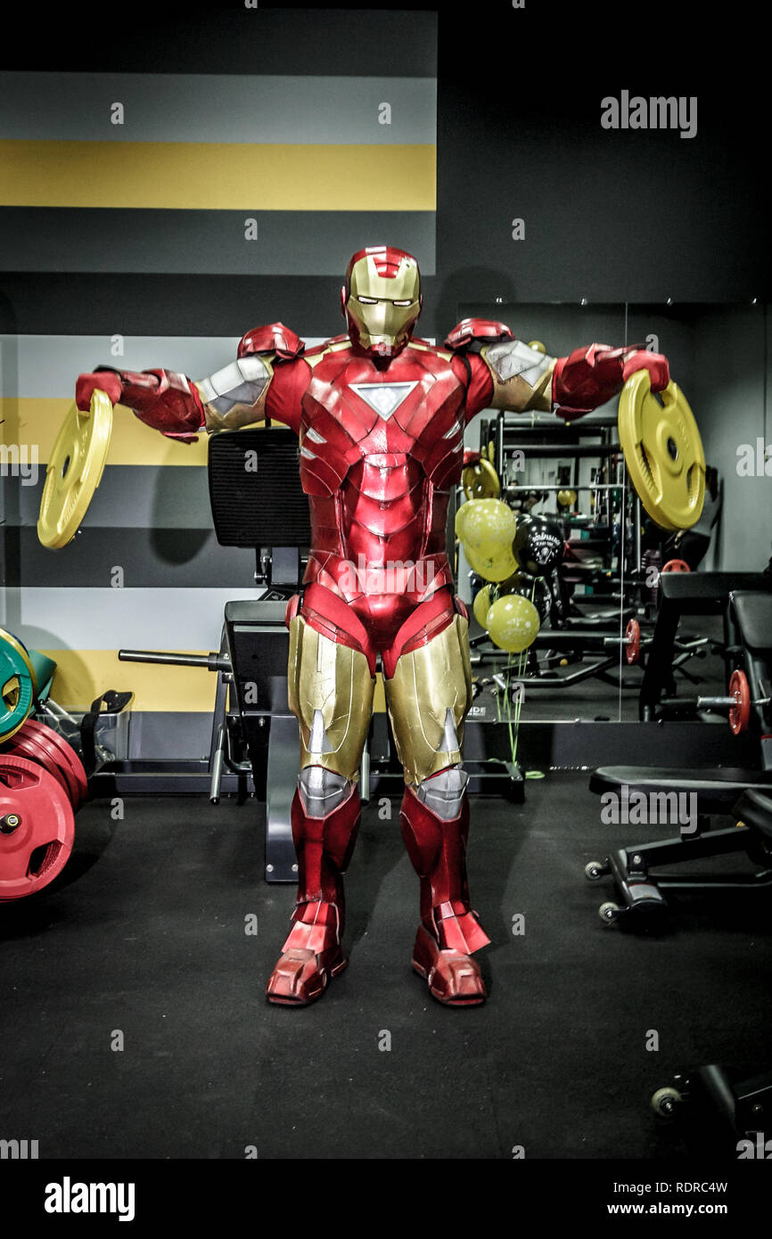 Tony stark in avengers hi-res stock photography and images - Alamy