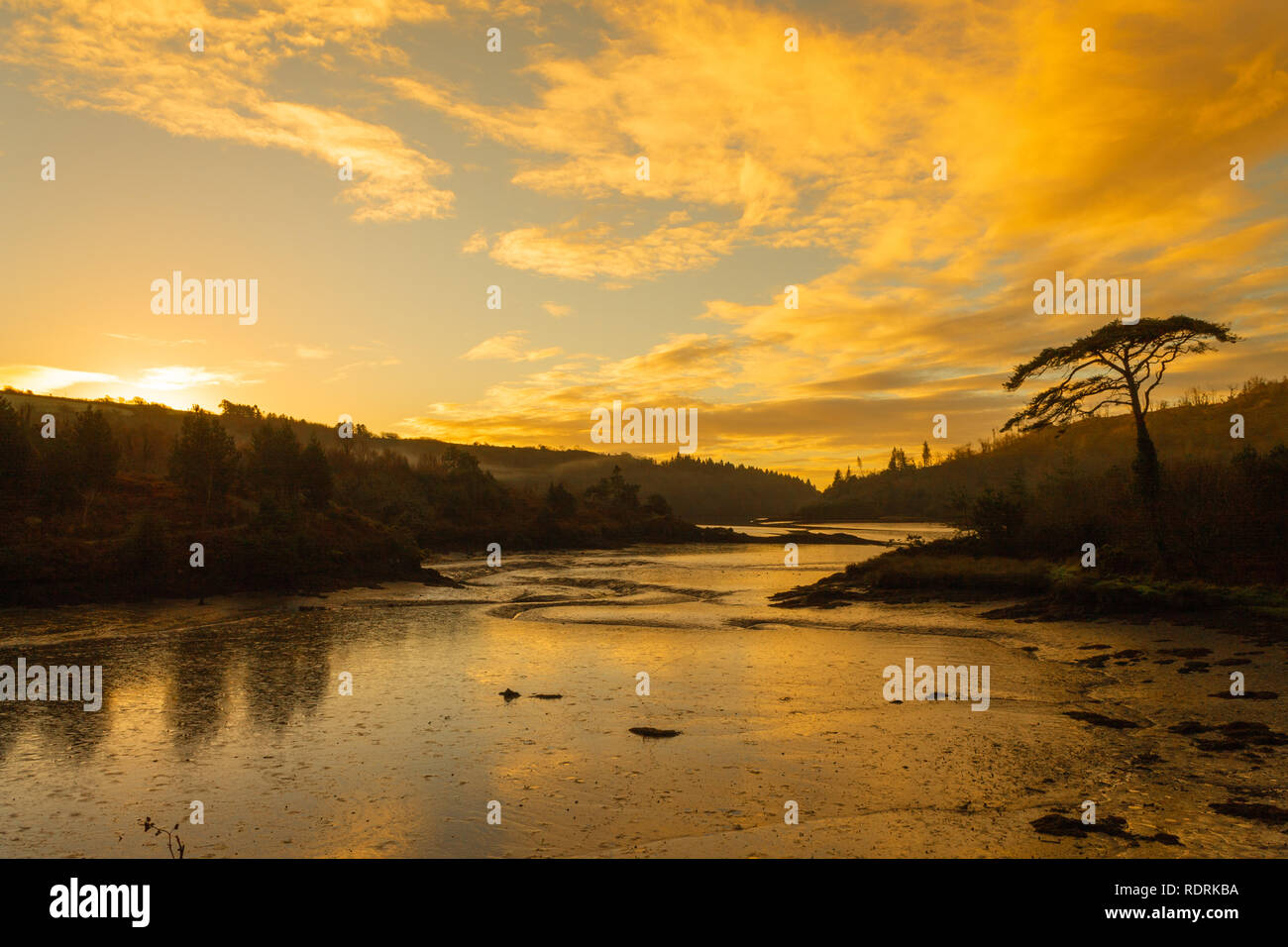 Castlehaven harbour hi-res stock photography and images - Alamy
