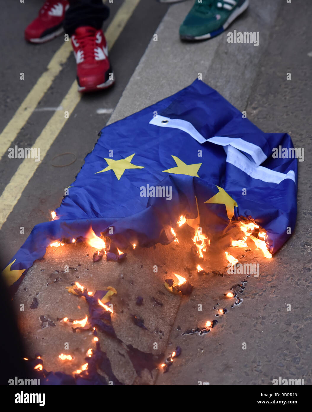 Burning eu flag hi-res stock photography and images - Alamy