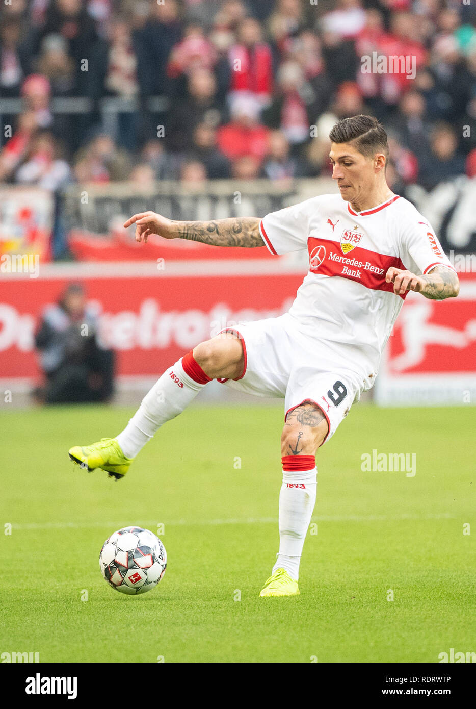 Stuttgart, Germany. 19th Jan, 2019. Soccer: Bundesliga, VfB Stuttgart ...