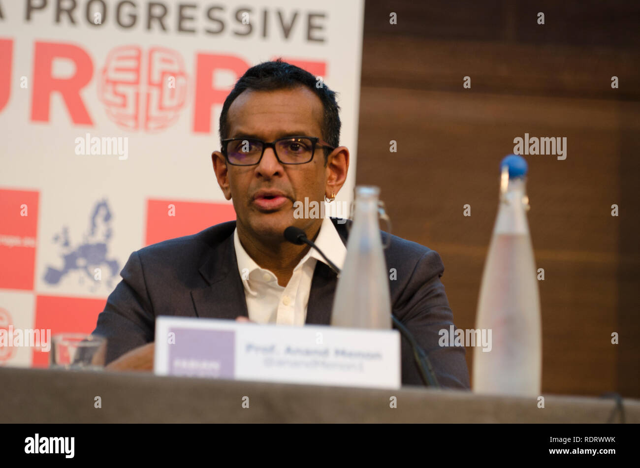 Anand menon hi-res stock photography and images - Alamy