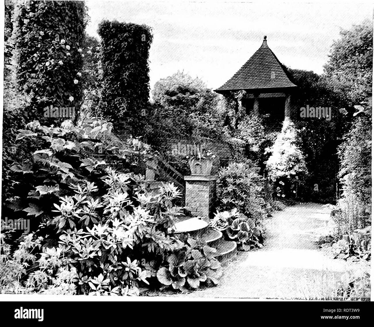 Reginald blomfield design Black and White Stock Photos & Images - Alamy