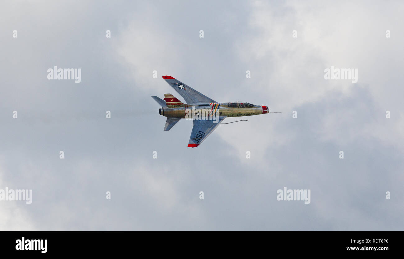 North American F-100 Super Sabre, supersonic jet fighter from the ...