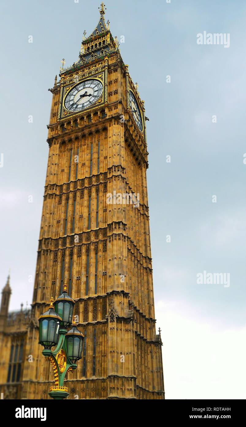 Big ben houses of parliament closeup Stock Photo - Alamy