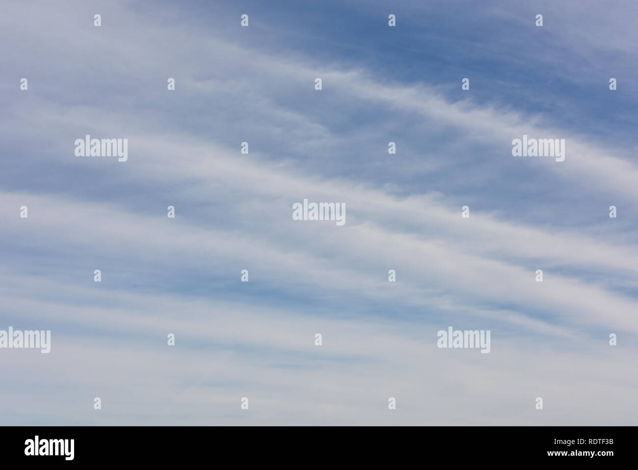 Linear clouds hi-res stock photography and images - Alamy