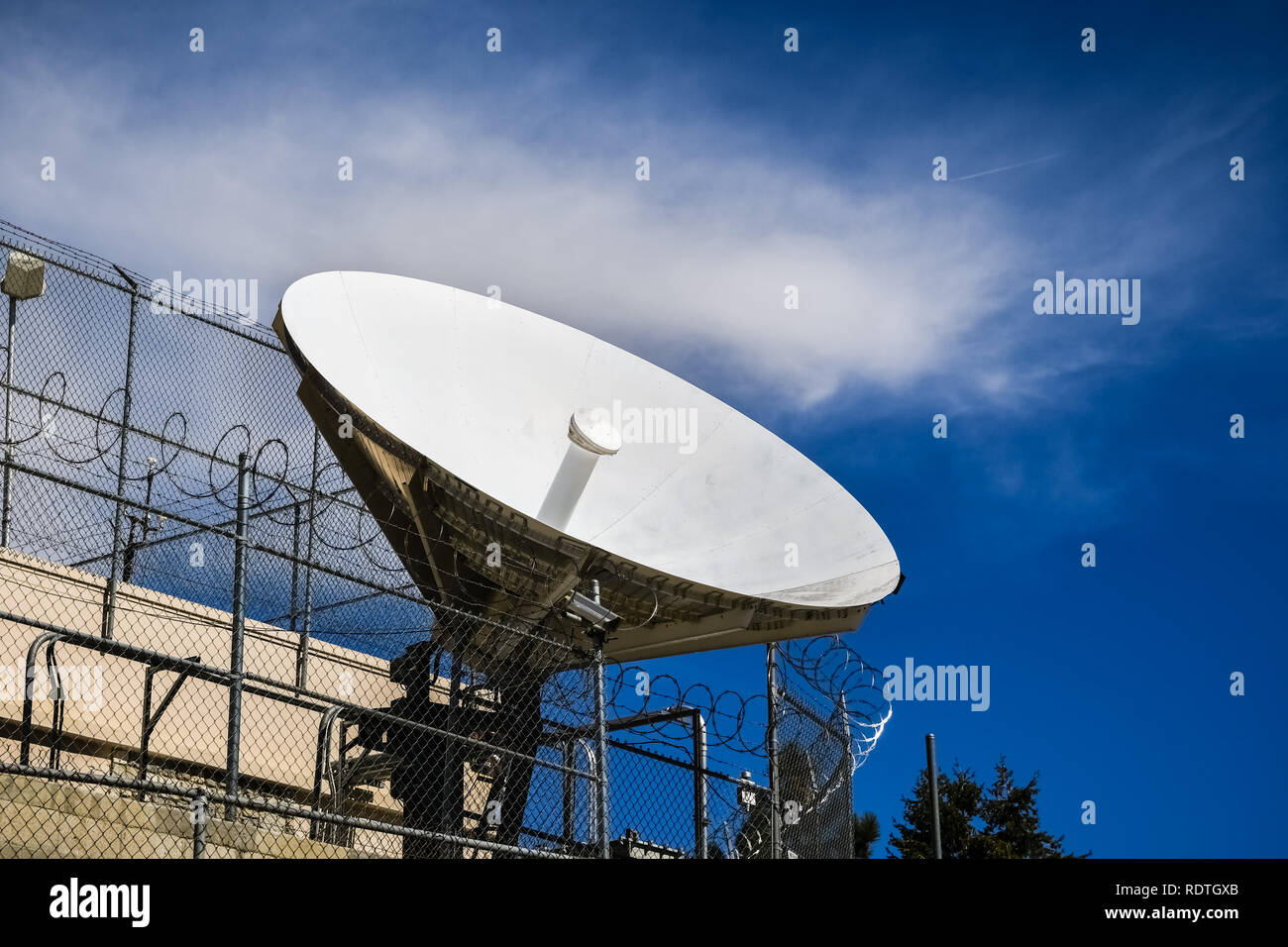 Telecommunications satellite dish hi-res stock photography and images ...