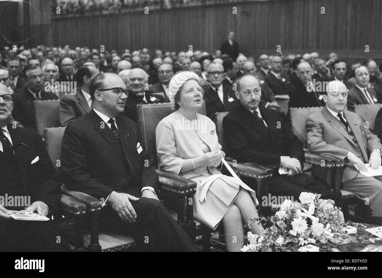 Antoine Rottier, koningin Juliana, minister Korthals Stock Photo - Alamy
