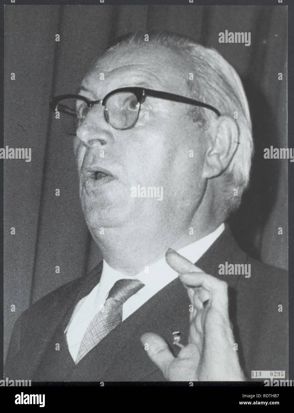 Anton van Duinkerken (1903-1986) Nederlands letterkundige en literair ...