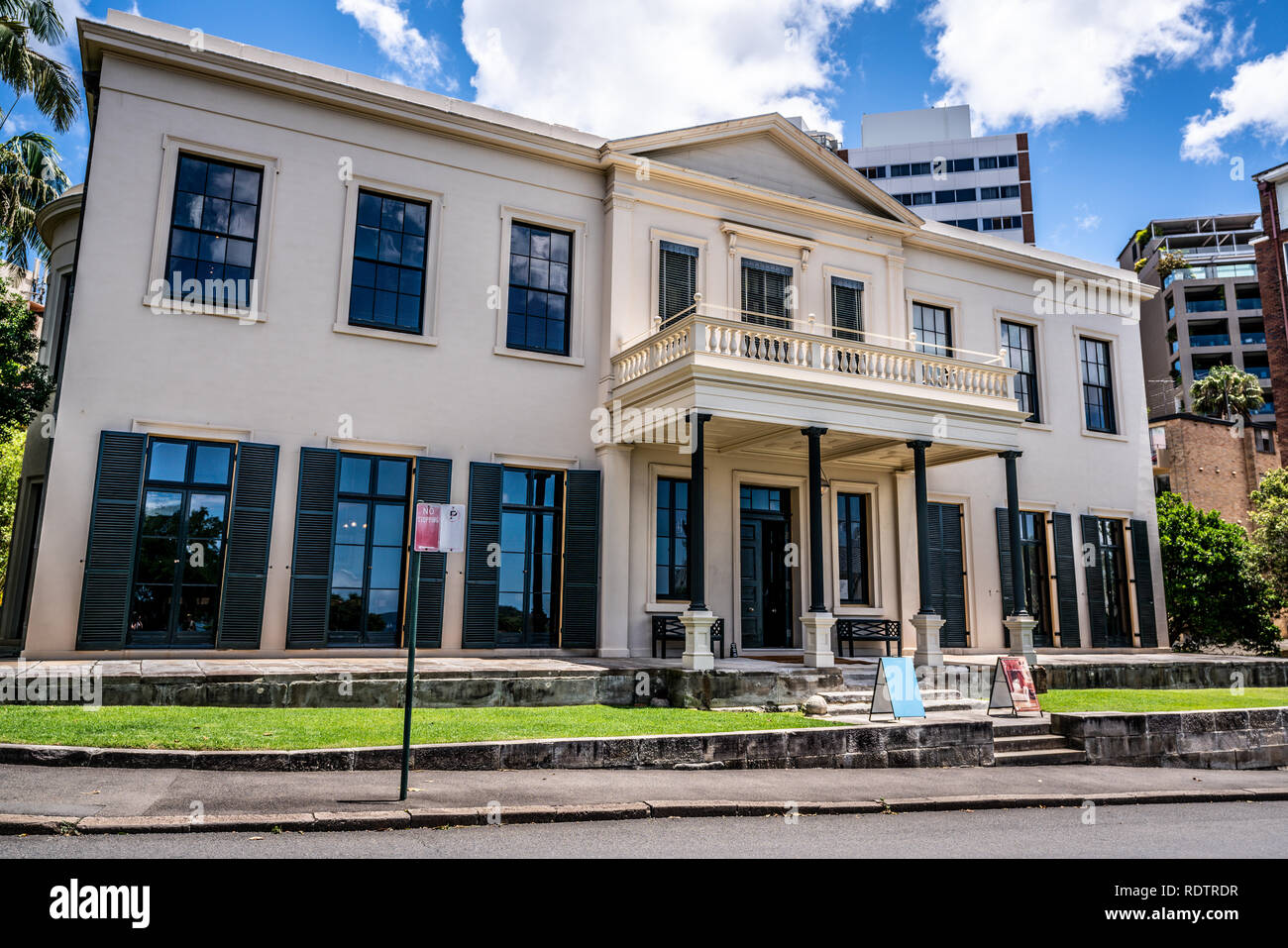 Regency style house hi-res stock photography and images - Alamy