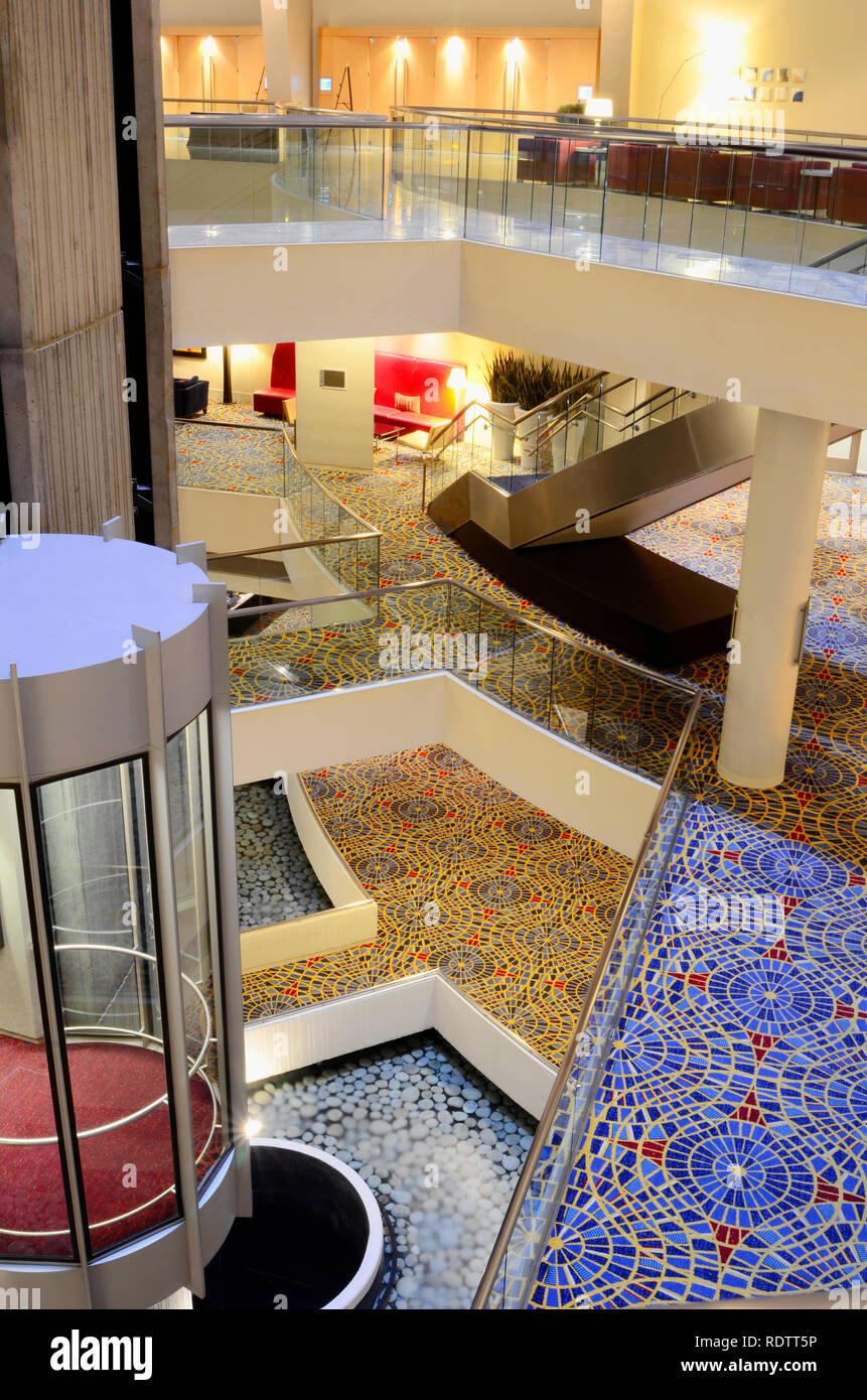 Lobby atrium glass elevator hi-res stock photography and images - Alamy