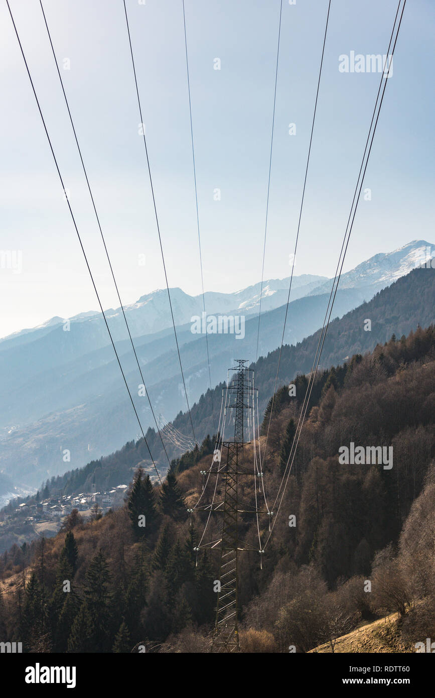 High voltage lines snow hi-res stock photography and images - Alamy