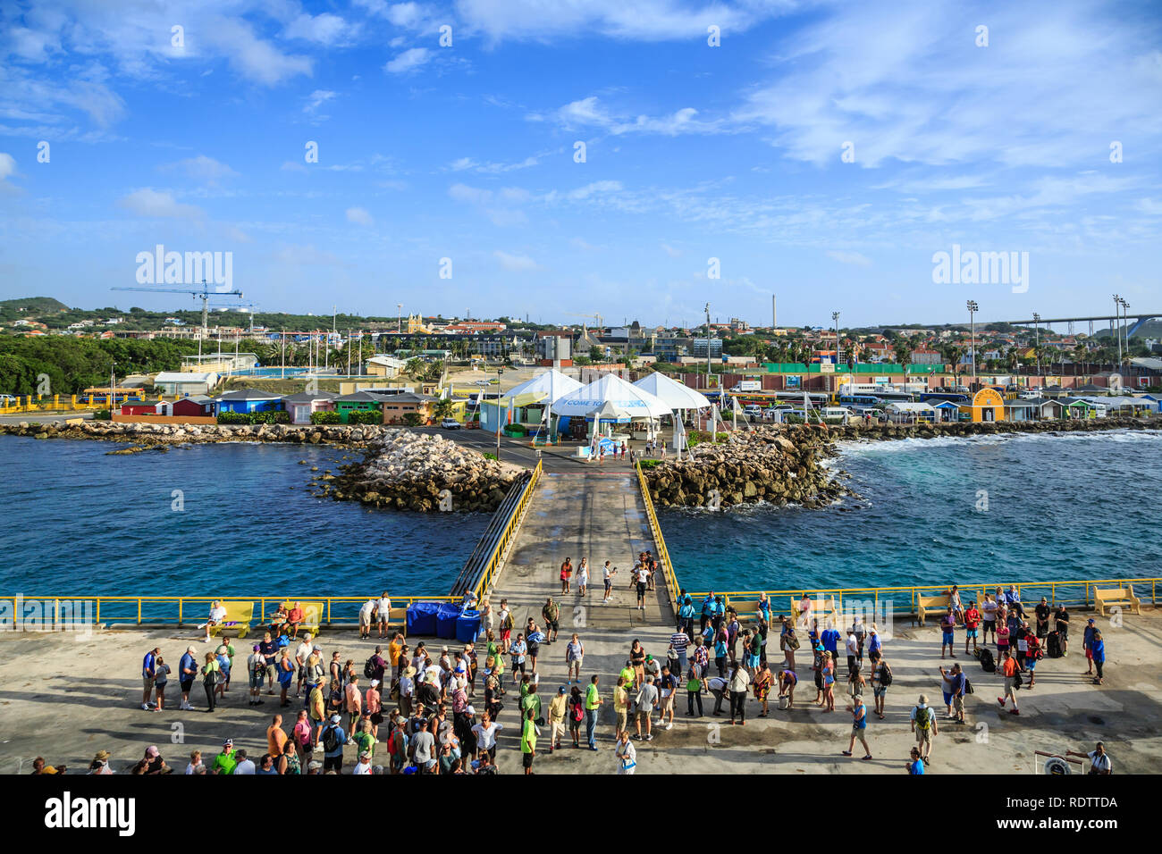 Cruise ship port curacao hi-res stock photography and images - Alamy