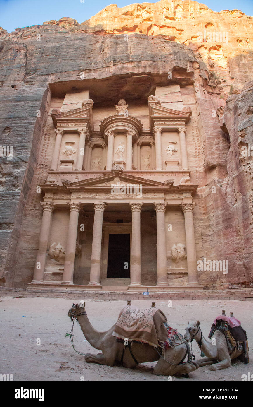 The Treasury, Petra, Jordan Stock Photo - Alamy