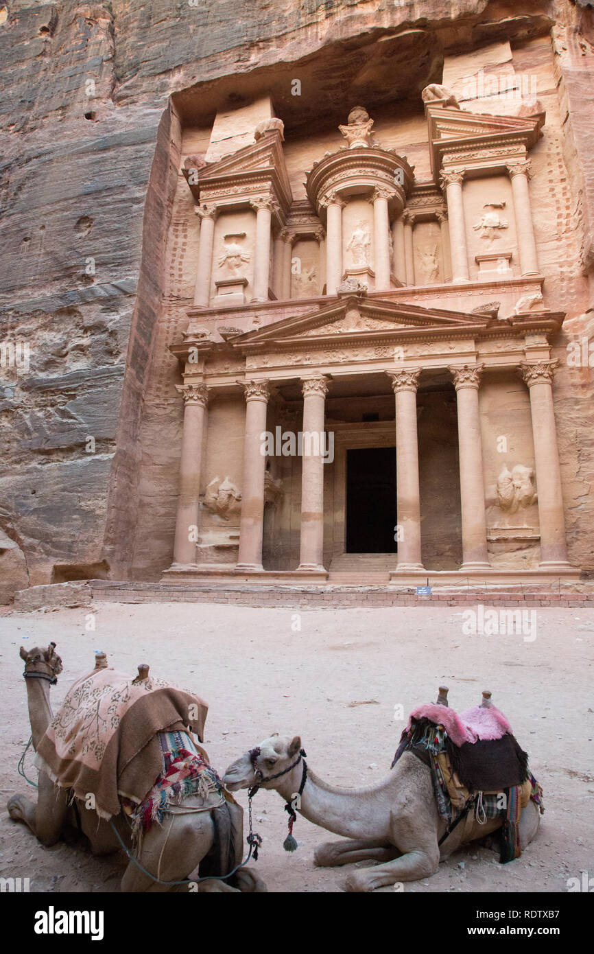 The Treasury, Petra, Jordan Stock Photo - Alamy