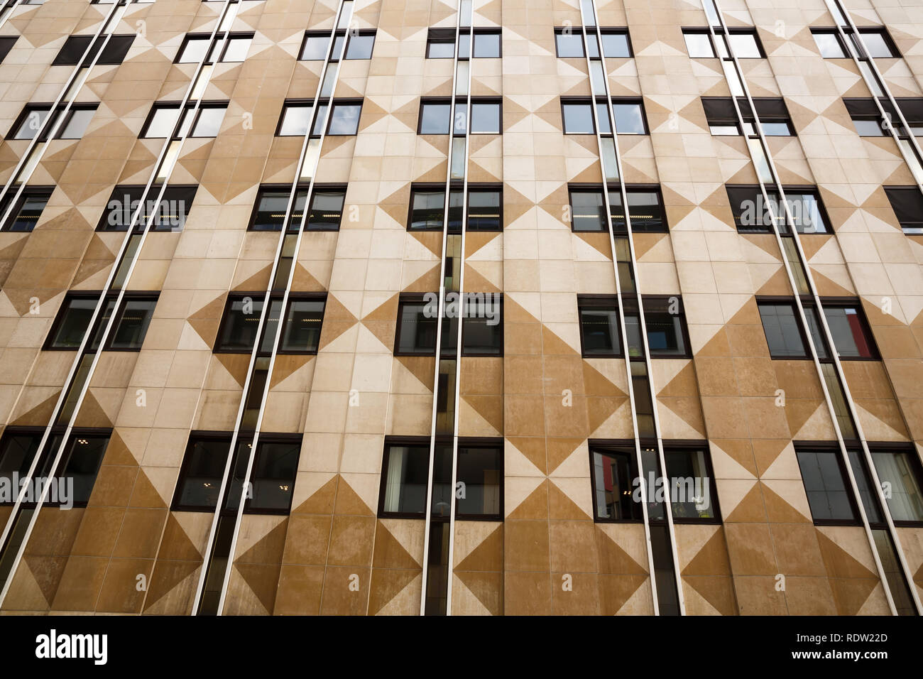Fragment glass facade building hi-res stock photography and images - Alamy