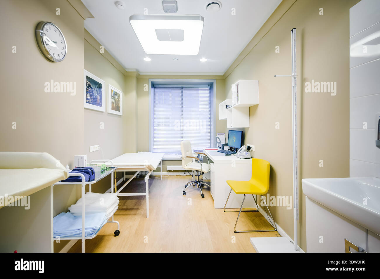 Medical room hi-res stock photography and images - Alamy