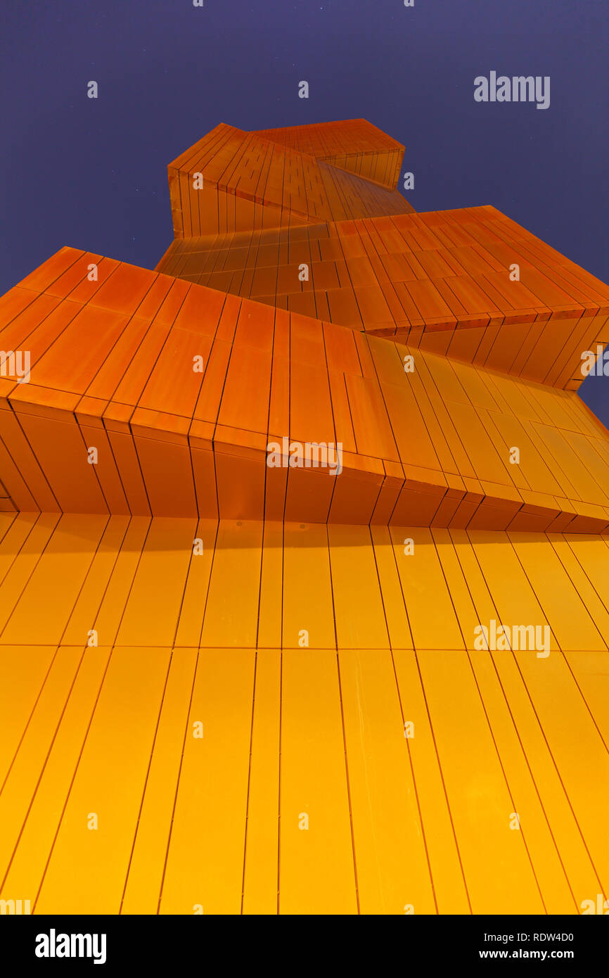 Leeds rusty building hi-res stock photography and images - Alamy