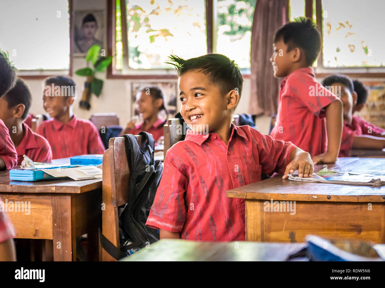 BALI, INDONESIA - APRIL 25, 2018: Young happy pupils wearing balinese ...