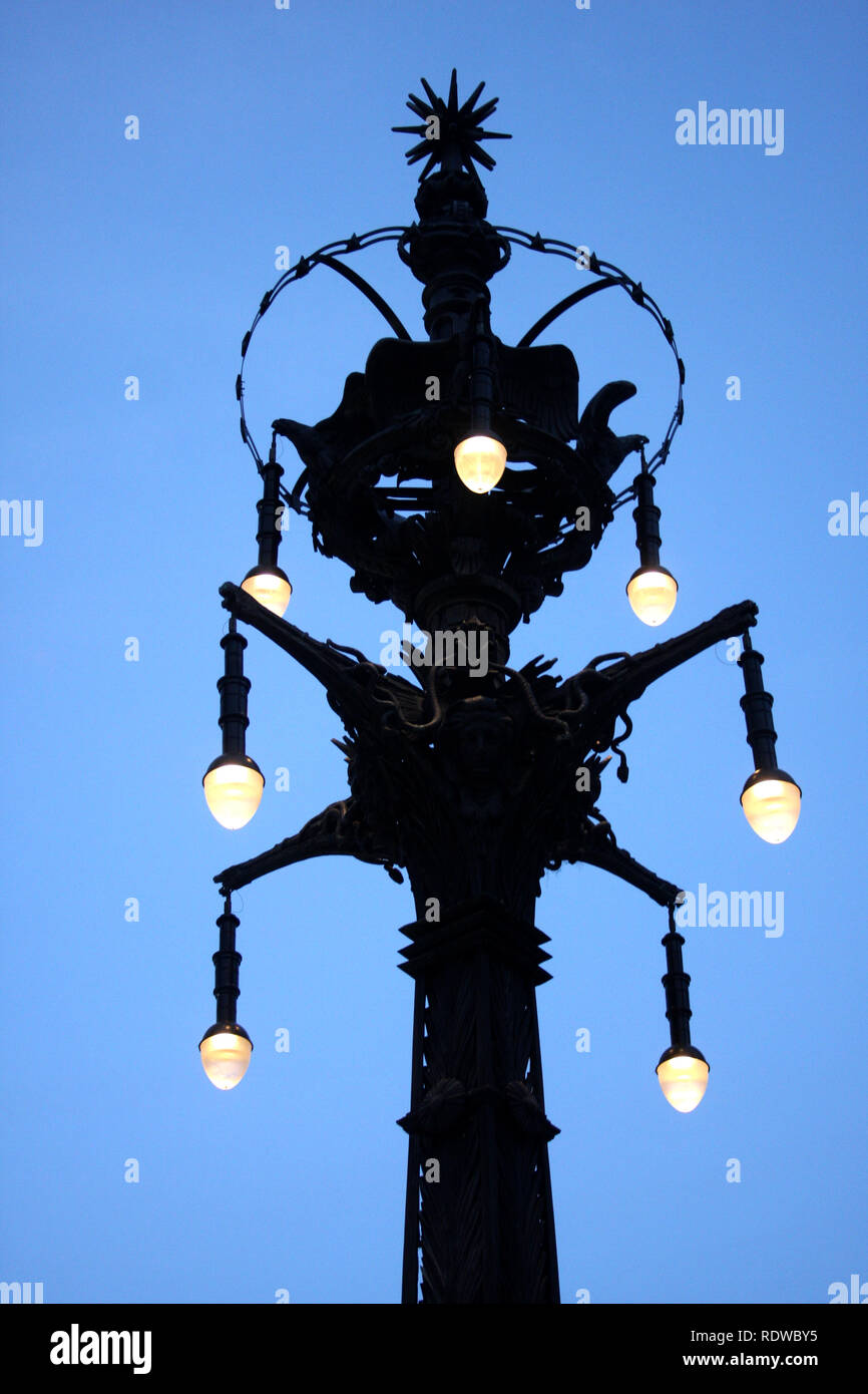 Candelabra street lights hi-res stock photography and images - Alamy