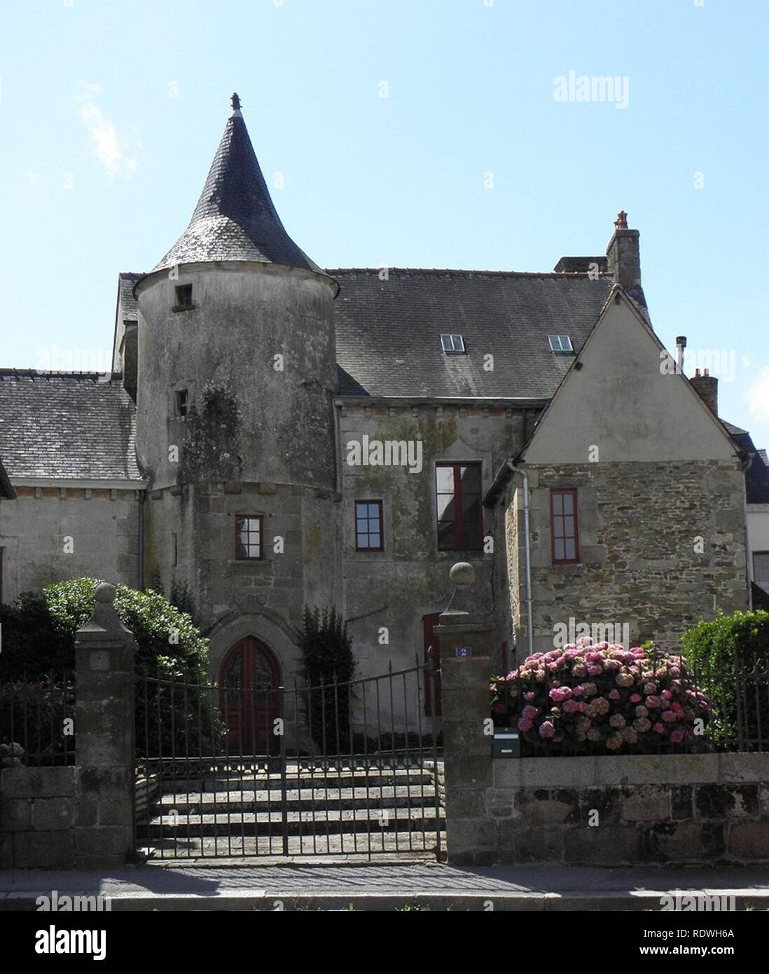 Antrain hi-res stock photography and images - Alamy