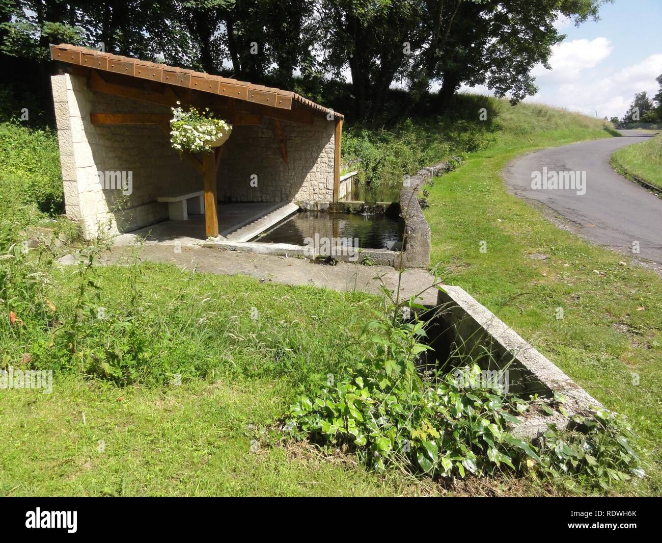 Antran (Vienne) lavoir Stock Photo - Alamy