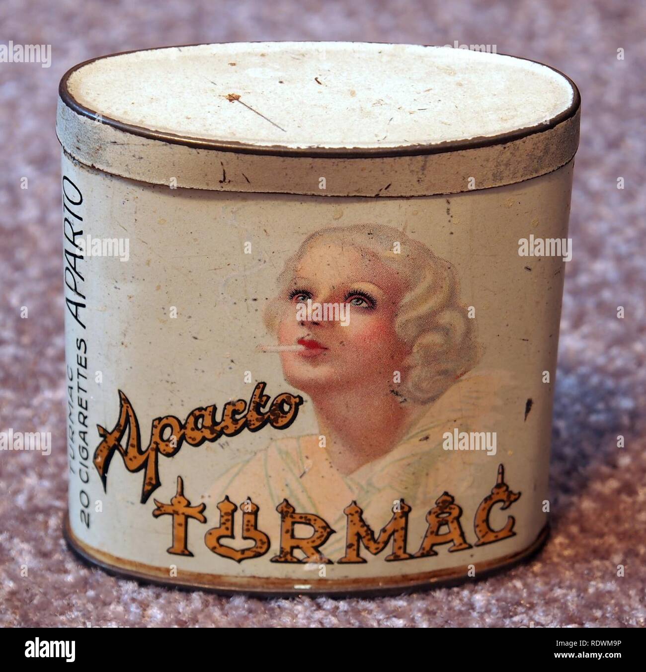 Aparto Turmac cigarettes tin, foto 1 Stock Photo - Alamy