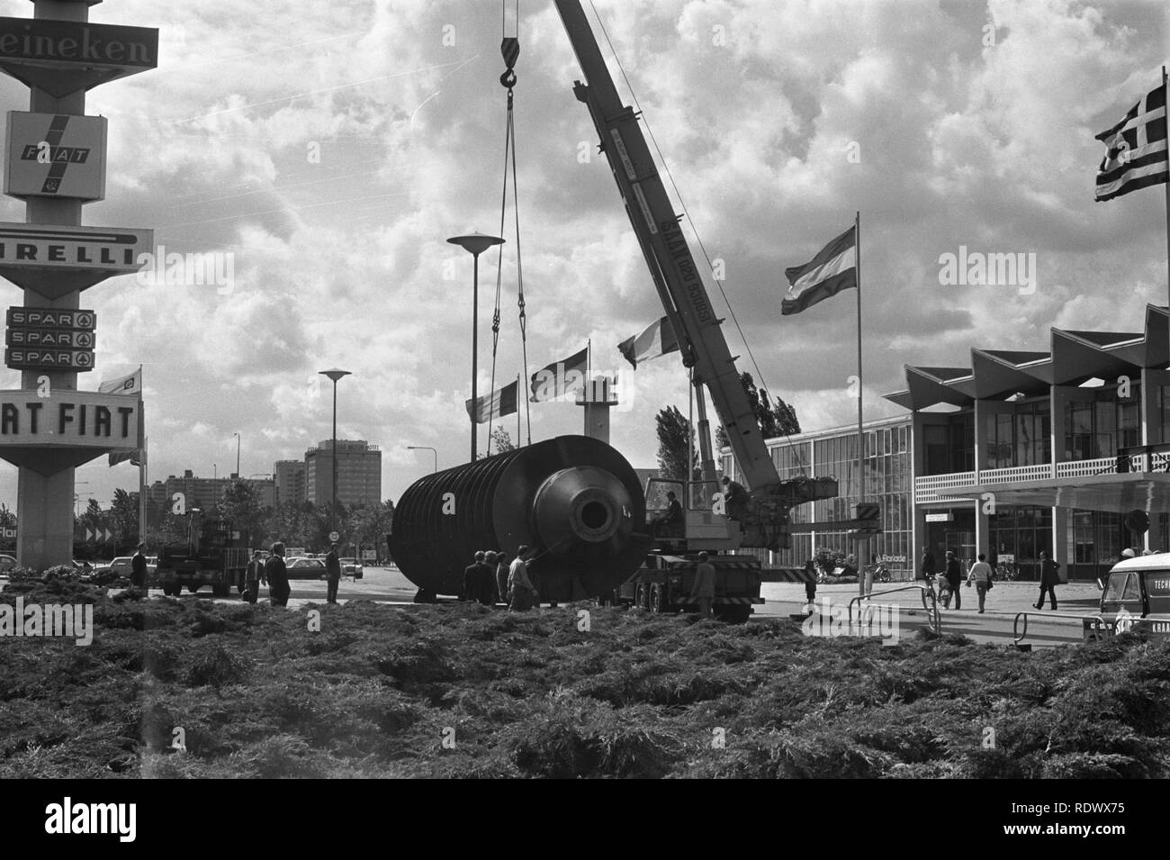 Aquatech 1972 in RAI-gebouw, enorme vijzelpomp voor de RAI ...