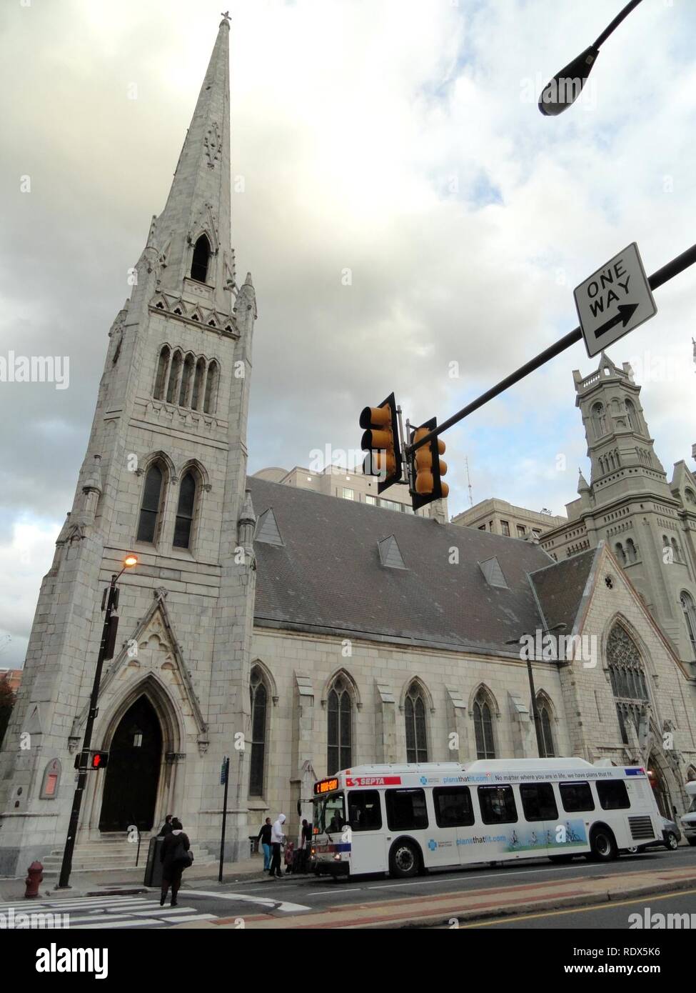 Street church philadelphia hi-res stock photography and images - Alamy