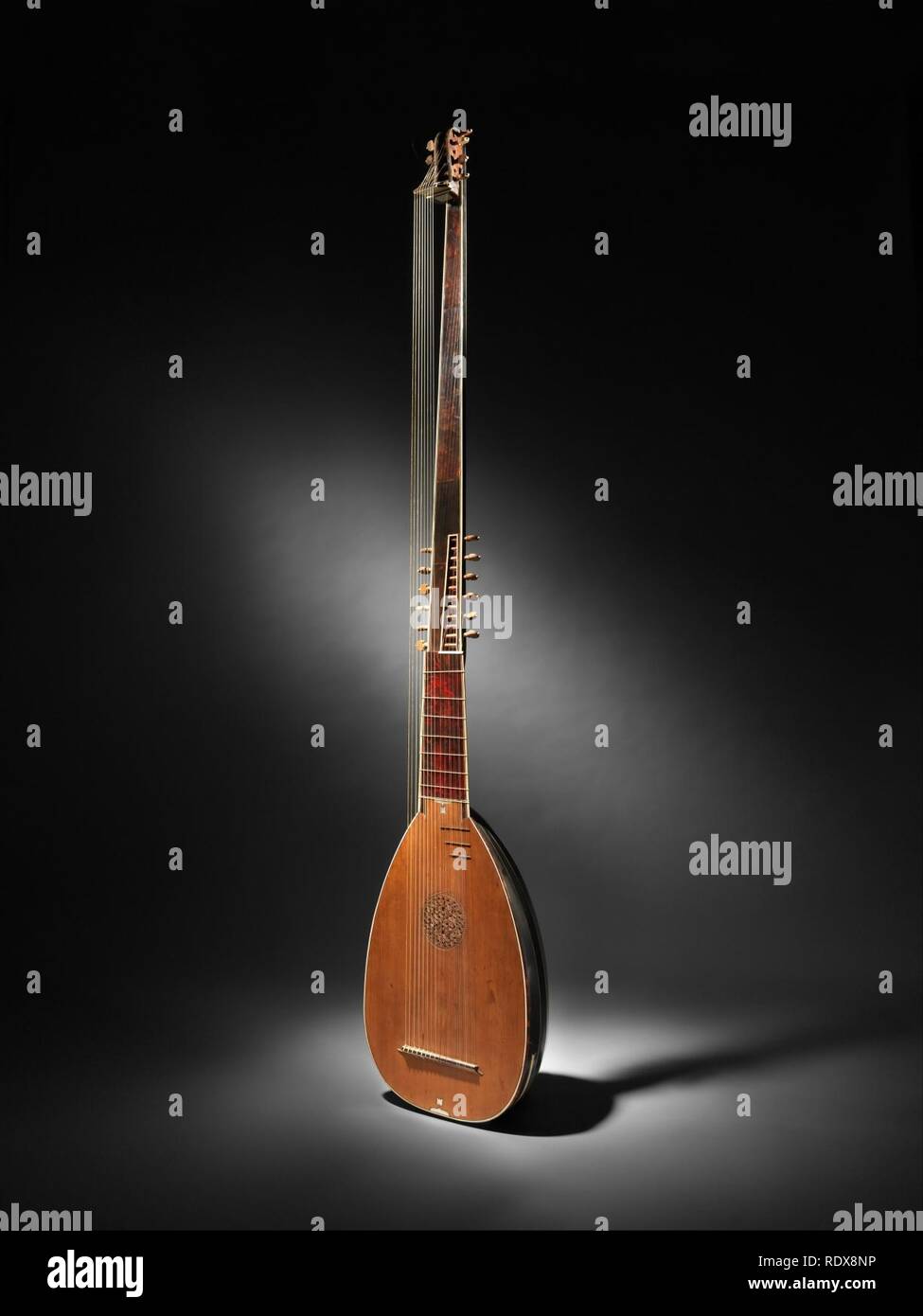Archlute hi-res stock photography and images - Alamy