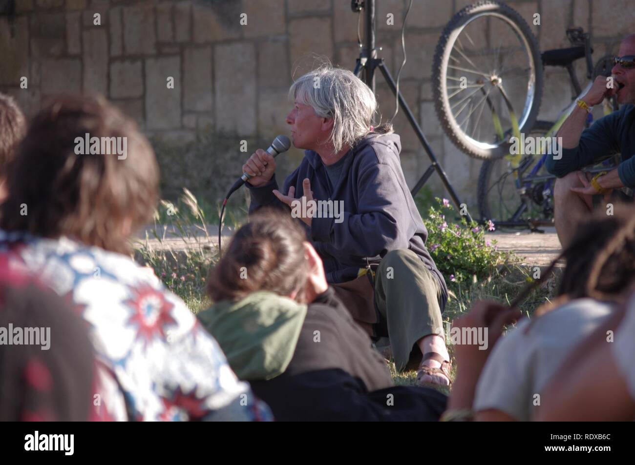 Argumentando argumentando hi-res stock photography and images - Alamy