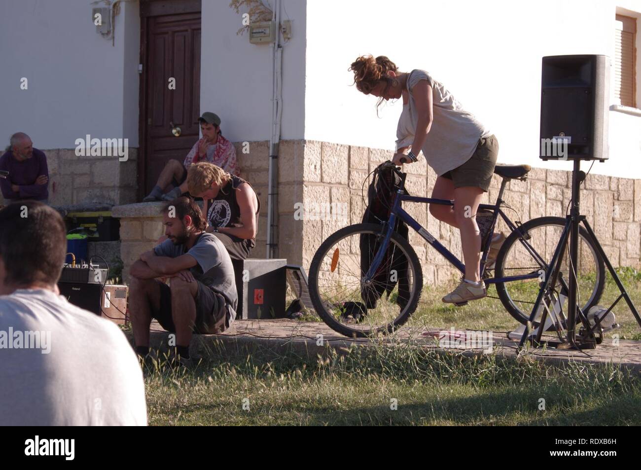 Argumentando argumentando hi-res stock photography and images - Alamy