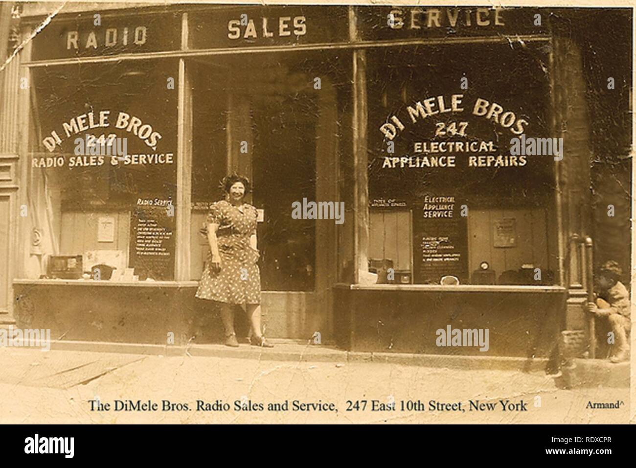 Radio store hi-res stock photography and images - Alamy