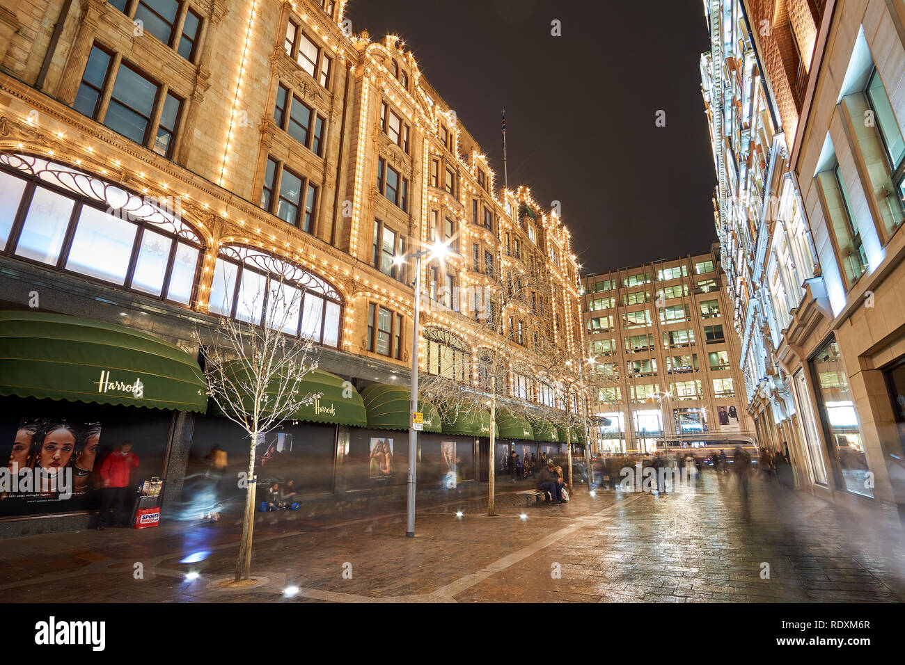 Outside harrods london england night hi-res stock photography and ...