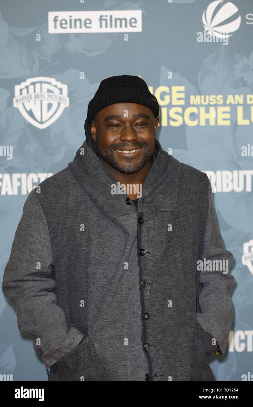 Guests at the premiere of 'Der Junge muss an die frische Luft' in Essen ...