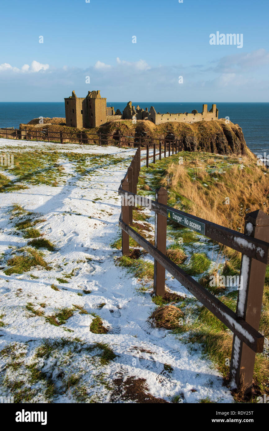 Scottish historical winter hi-res stock photography and images - Alamy
