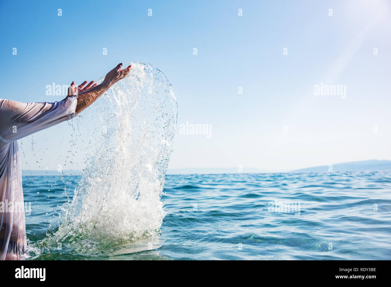 Sunset hands hi-res stock photography and images - Alamy