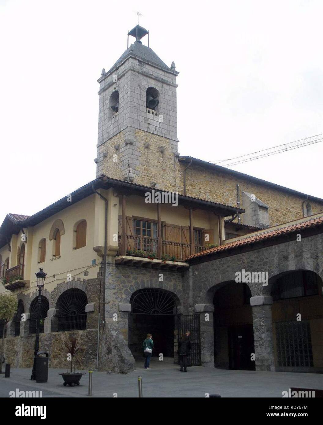 Arrigorriaga - Iglesia de Santa Maria Magdalena 08 Stock Photo - Alamy