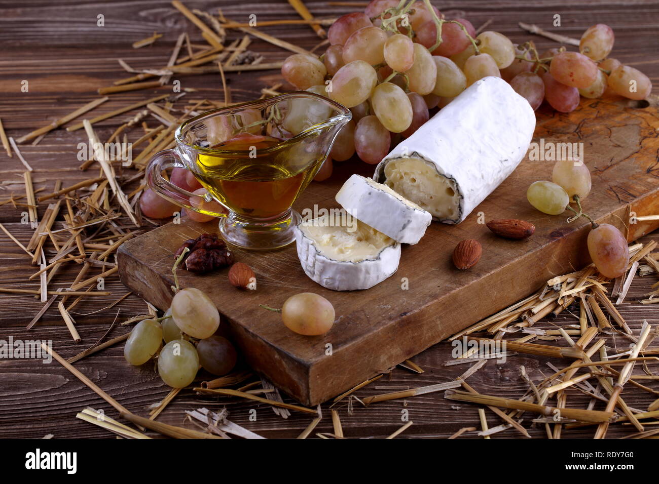 Saint moret hi-res stock photography and images - Alamy