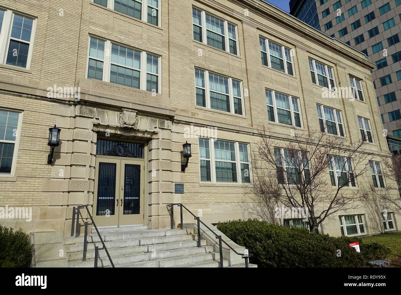 Arthur d little hi-res stock photography and images - Alamy