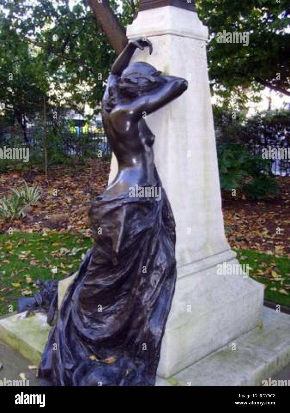Arthur sullivan memorial hi-res stock photography and images - Alamy