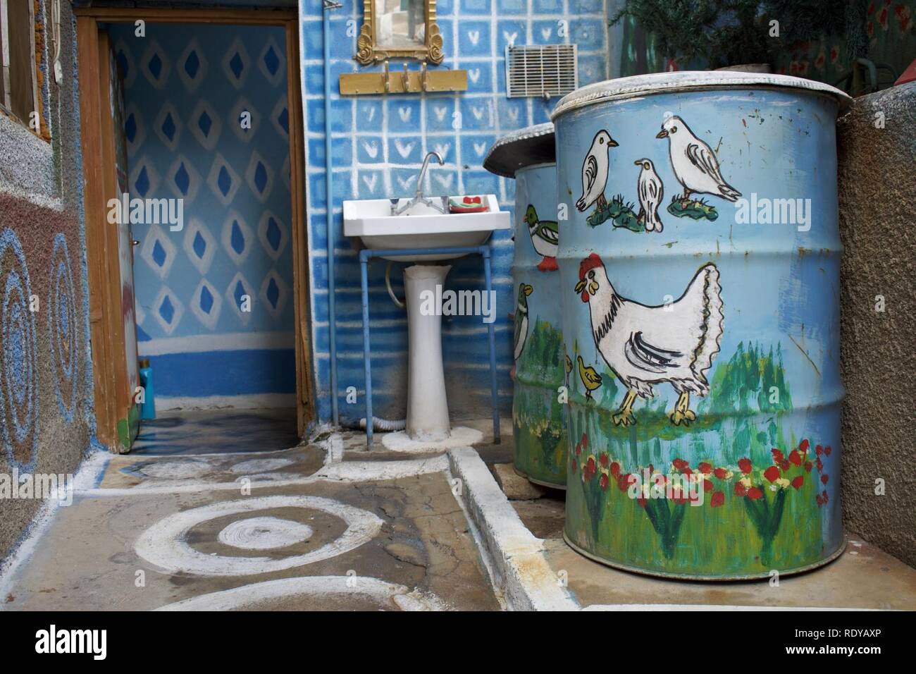 Artist Basima al-Safar's home in alQosh 23 Stock Photo - Alamy